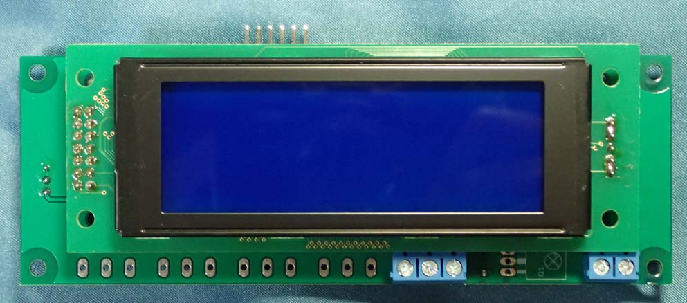 その場合は、8ピンのXHコネクター（JSTの基板用コネクタ XHコネクタ ベース付ポスト トップ型 8P B8B－XH－A）